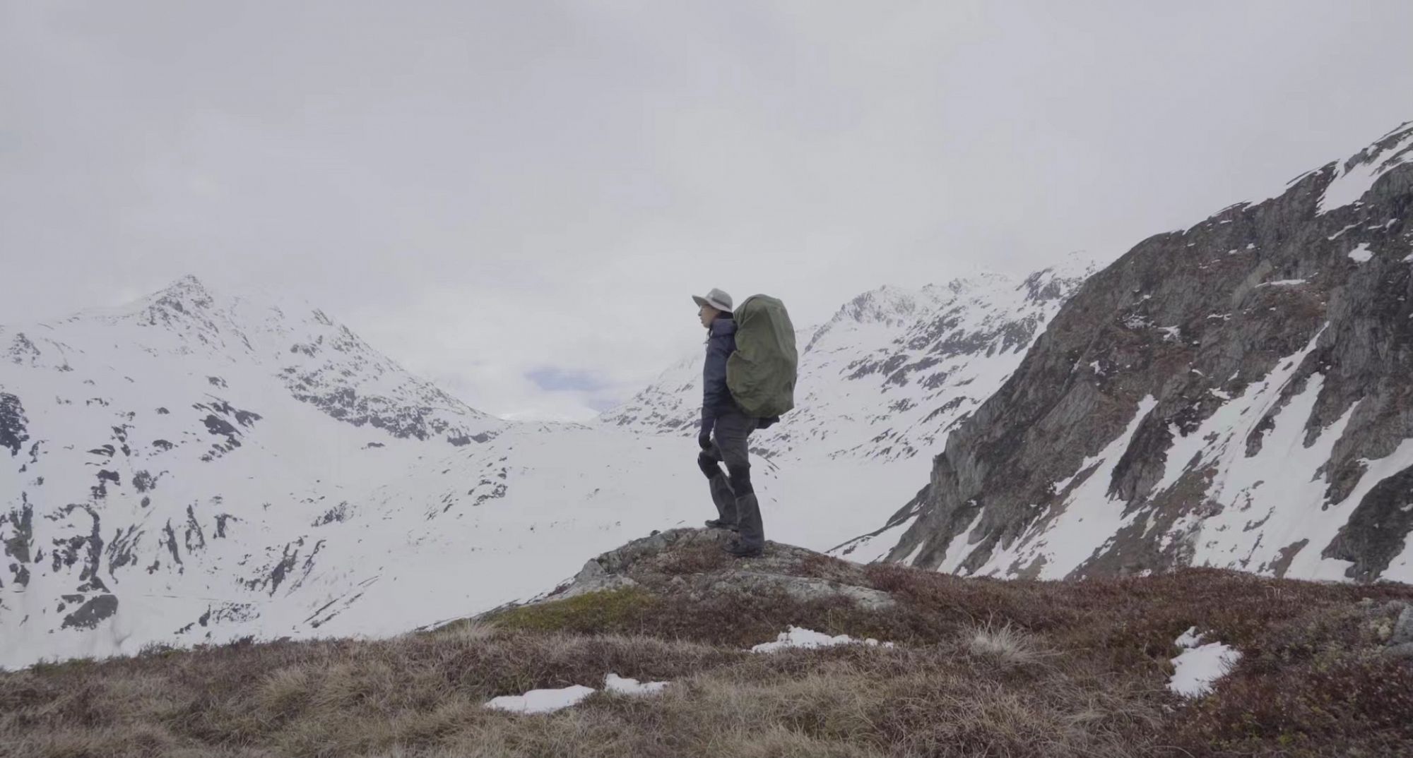 Six Hours Westward - Heichi magazine